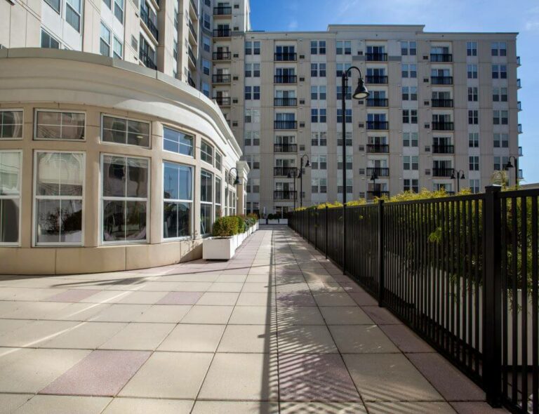 Photos of Apartments & Amenities | 101 Park Place