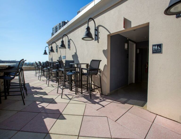 Photos of Apartments & Amenities | 101 Park Place