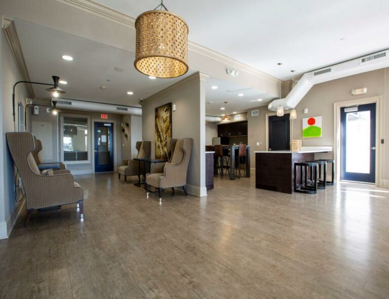 Photos of Apartments & Amenities | 101 Park Place