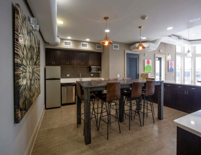 Photos of Apartments & Amenities | 101 Park Place